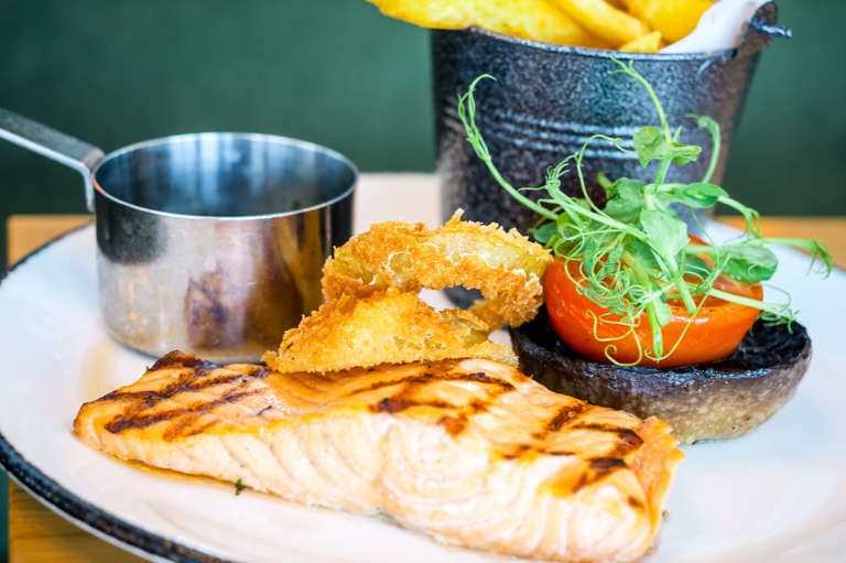 Quayside Bar & Grill | Restaurants Dundee | Apex City Quay Hotel & Spa